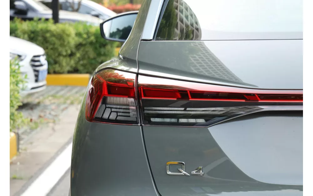 Q4 E-Tron