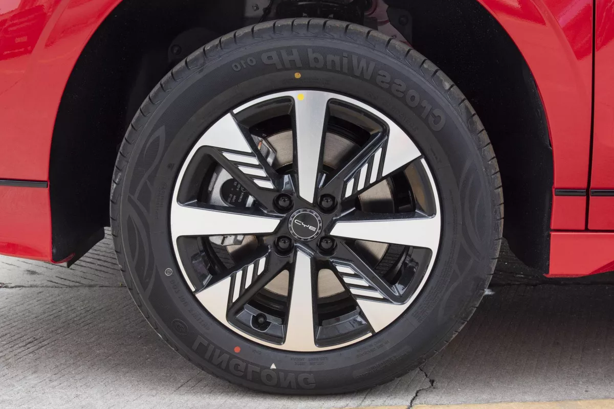 Электромобиль BYD E2 купить в Украине. Новый BYD E2 - цена от 18 500$